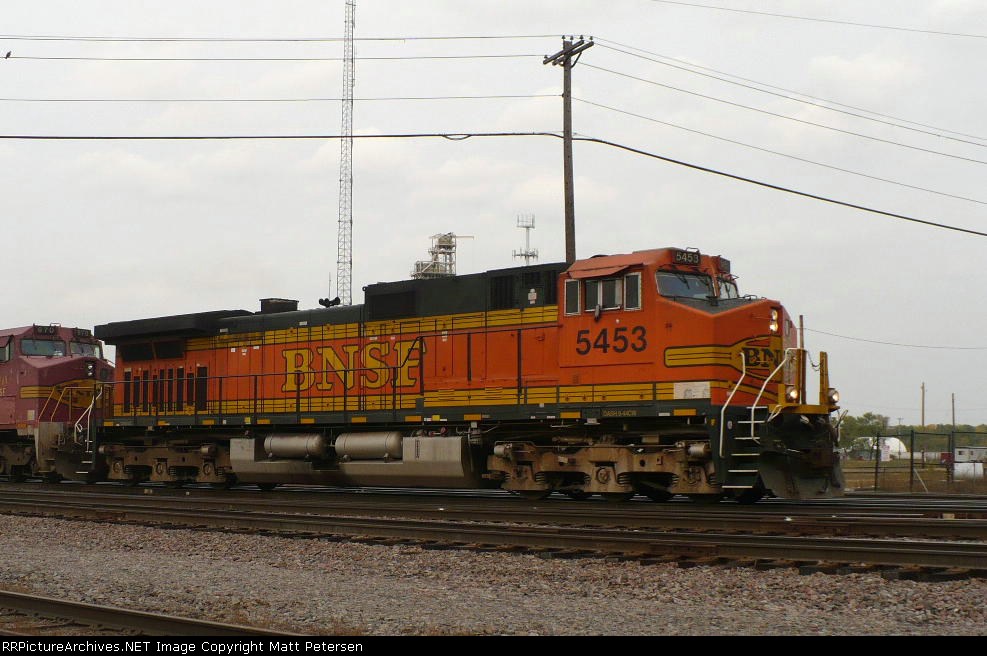 BNSF 5453